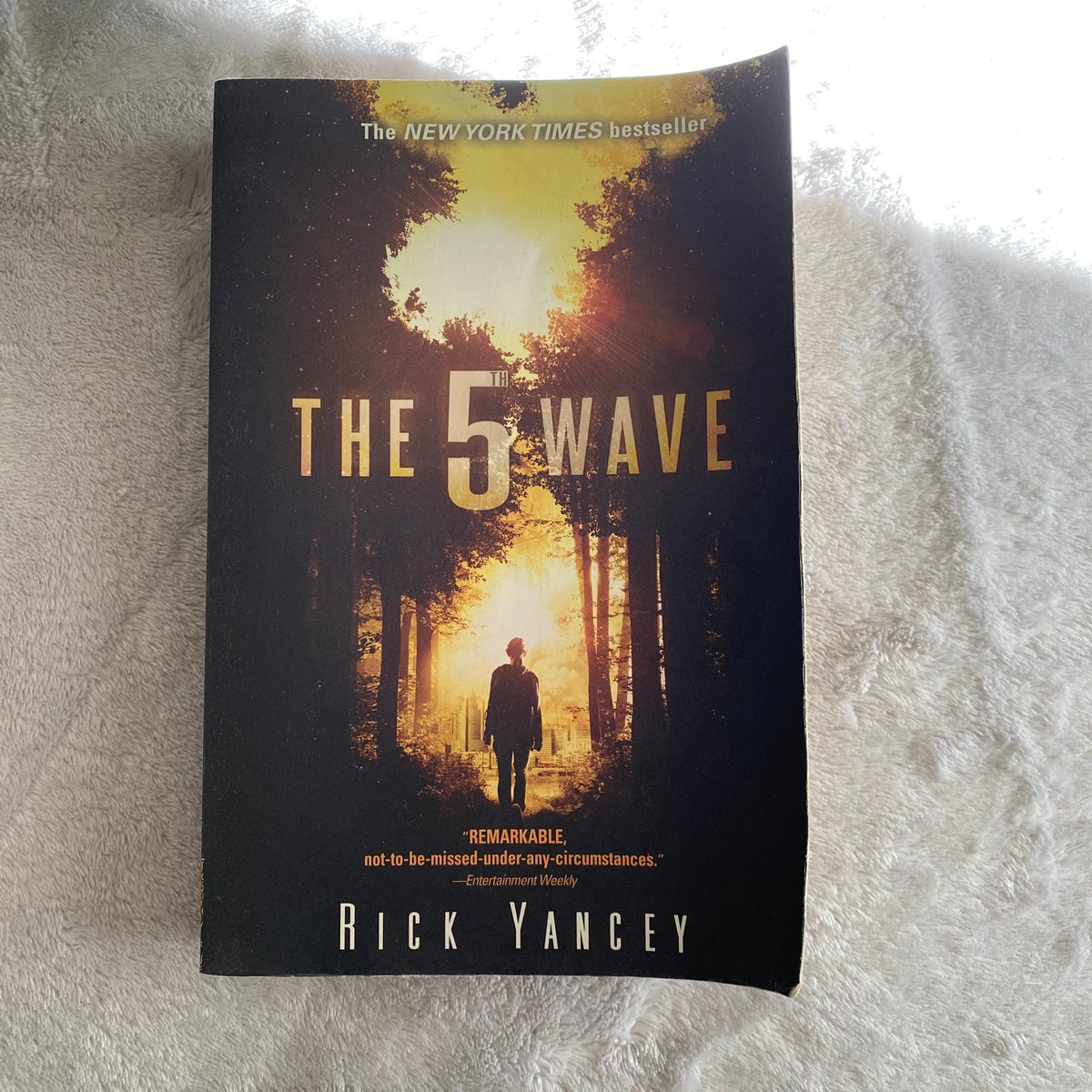 The 5th Wave by Rick Yancey, Paperback | Pangobooks