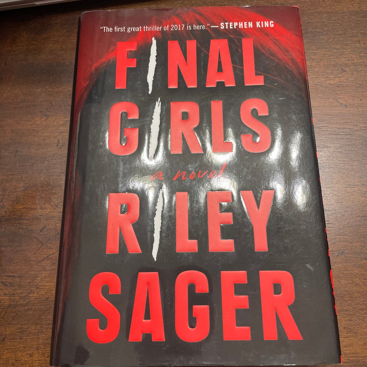 Final Girls by Riley Sager, Hardcover | Pangobooks