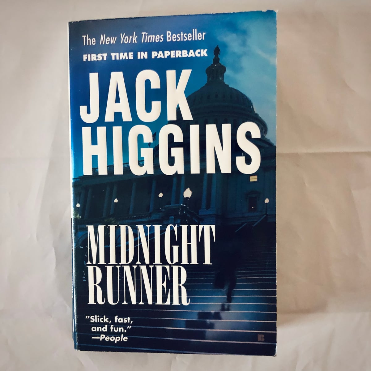 Midnight Runner by Jack Higgins, Paperback | Pangobooks