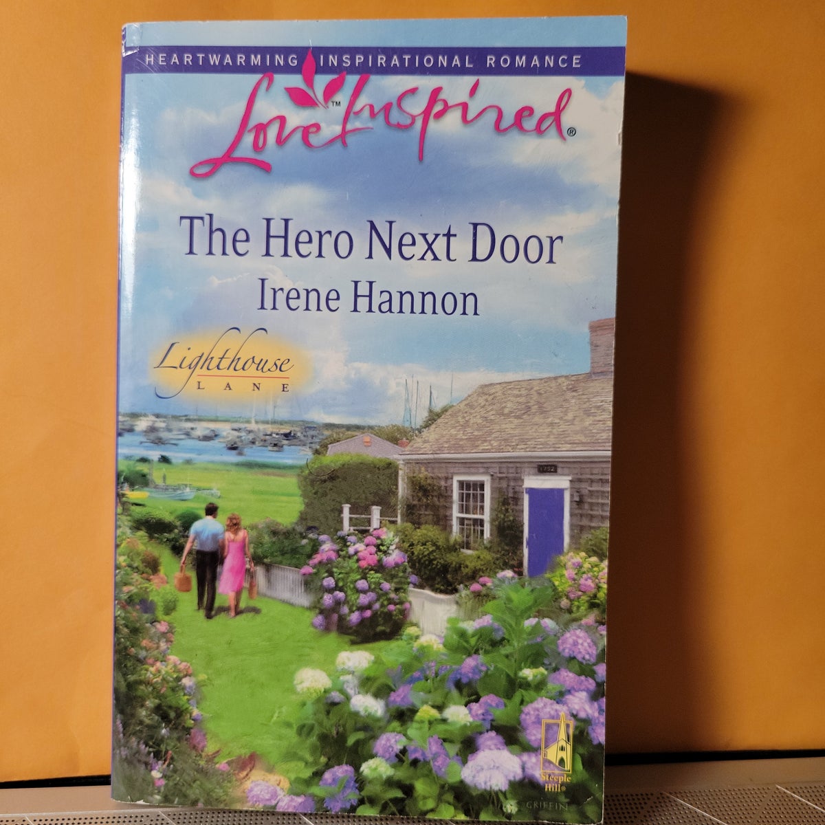 The Hero Next Door by Irene Hannon, Paperback | Pangobooks