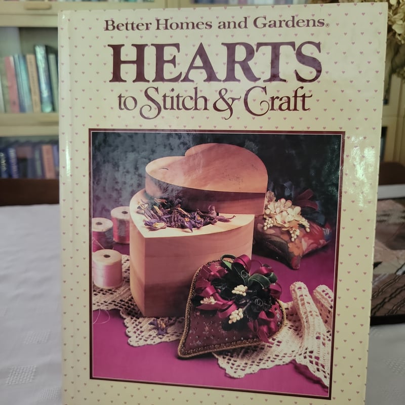 Hearts to Stitch & Craft by Editor: Gerald M. Knox, Hardcover | Pangobooks