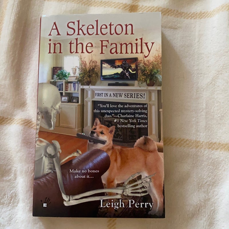 A Skeleton in the Family by Leigh Perry | Pangobooks