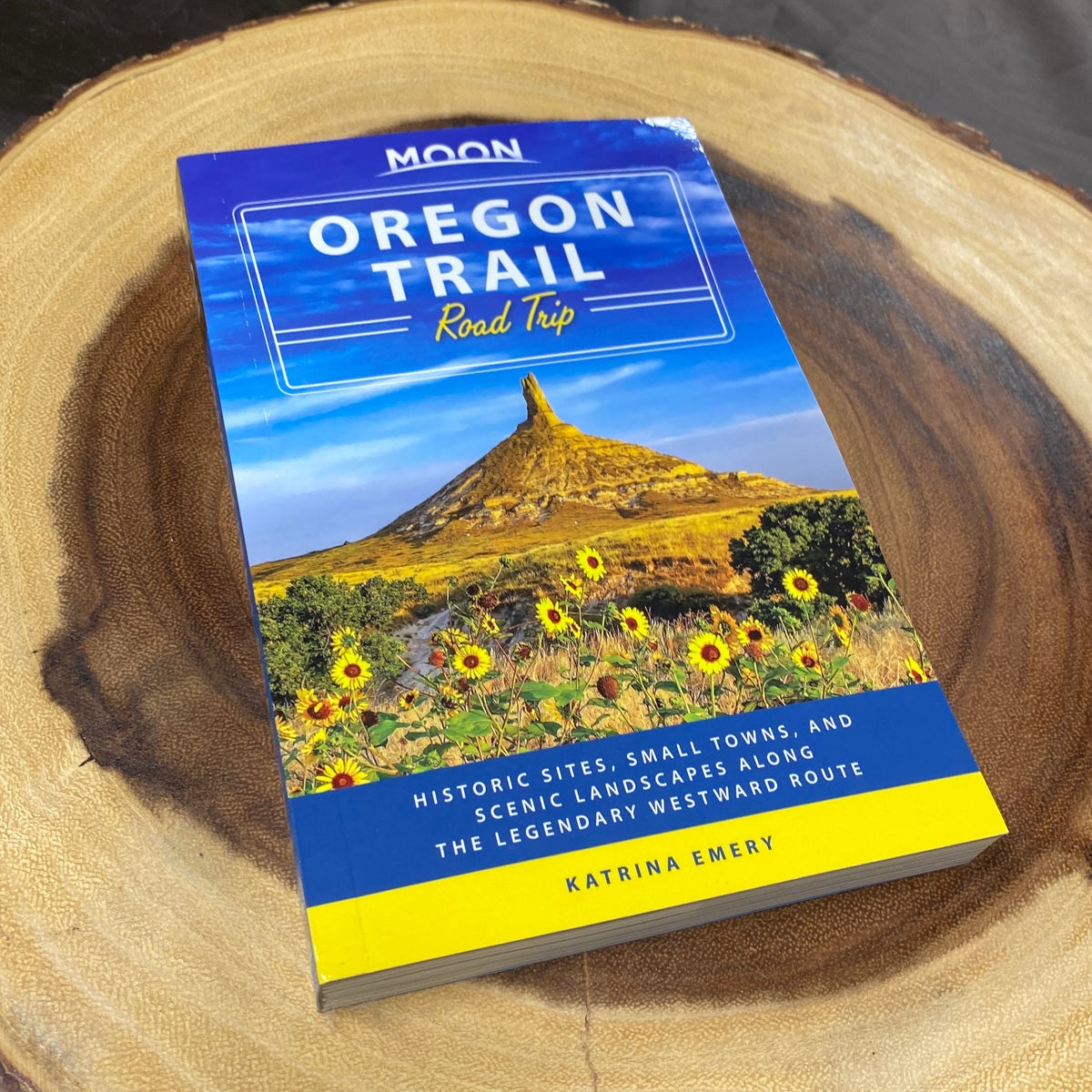 Moon Oregon Trail Road Trip by Katrina Emery, Moon Travel Guides
