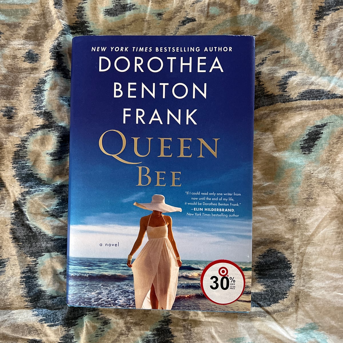Queen Bee by Dorothea Benton Frank, Hardcover | Pangobooks
