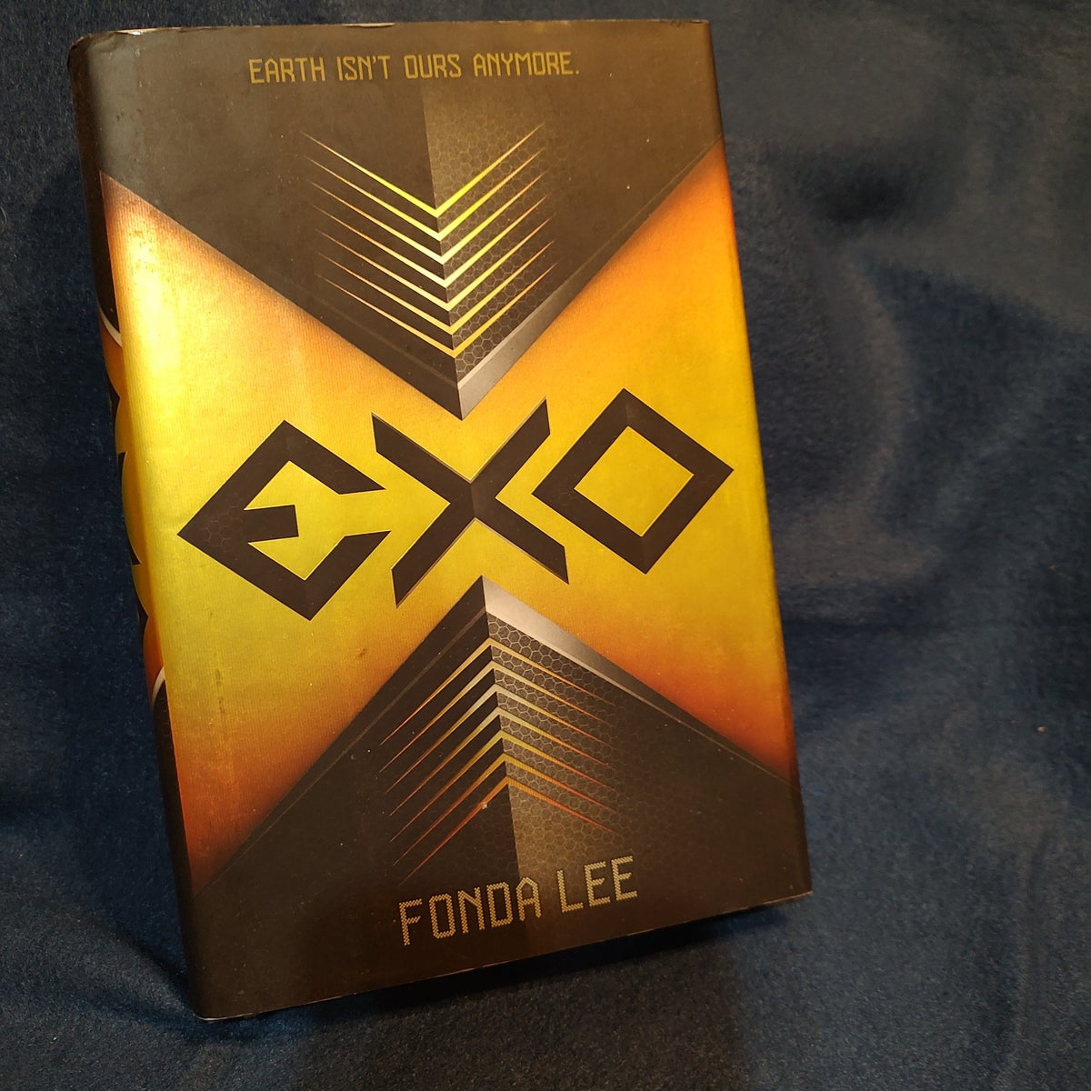 Exo by Fonda Lee, Hardcover | Pangobooks