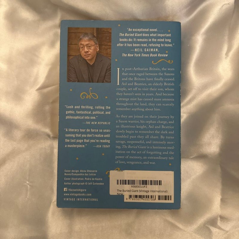 The Buried Giant by Kazuo Ishiguro, Paperback | Pangobooks