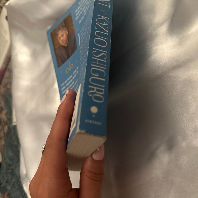 The Buried Giant by Kazuo Ishiguro, Paperback | Pangobooks