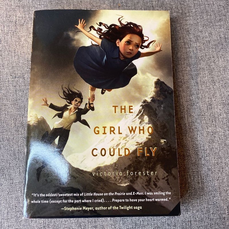 The Girl Who Could Fly by Victoria Forester, Paperback | Pangobooks