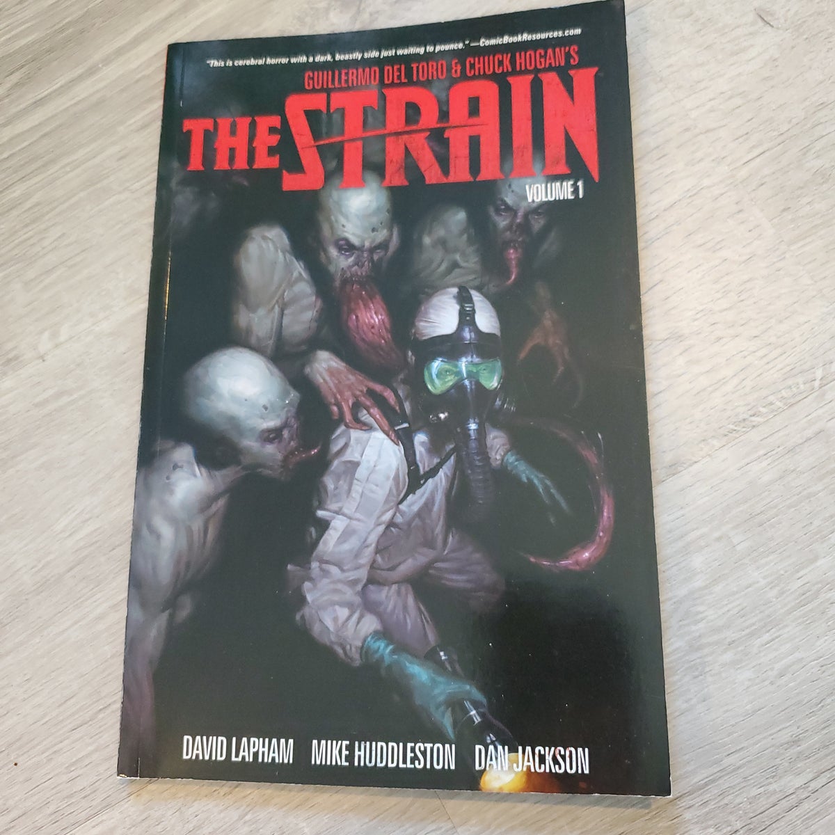 The Strain Volume 1 by David Lapham, Guillermo del Toro