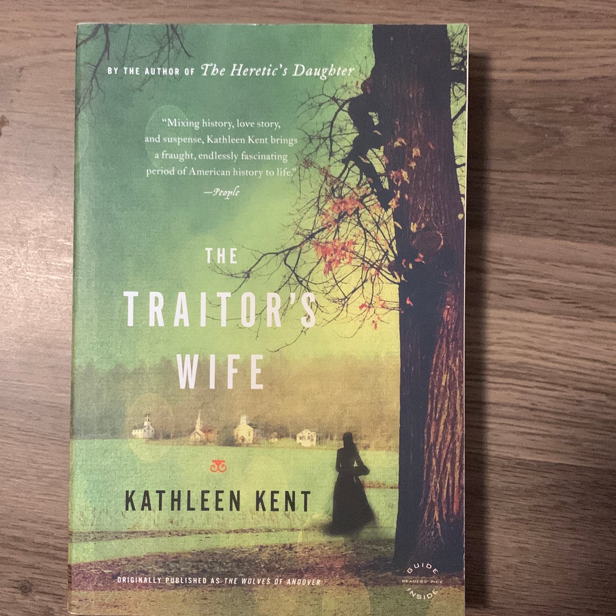 The Traitor's Wife by Kathleen Kent, Paperback | Pangobooks