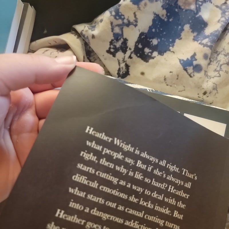 Clear Cut by Melody Dodds, Paperback | Pangobooks