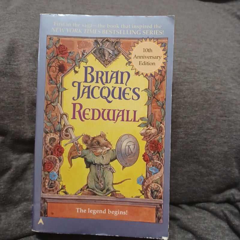 Redwall by Brian Jacques, Paperback | Pangobooks