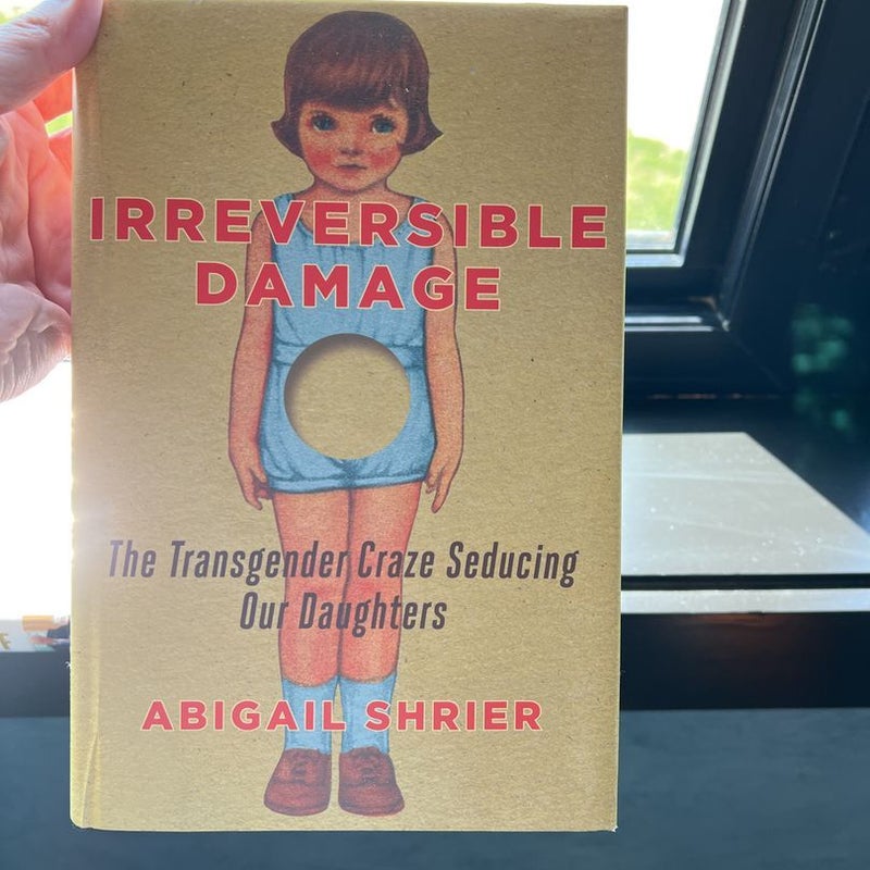 Irreversible Damage by Abigail Shrier, Hardcover | Pangobooks