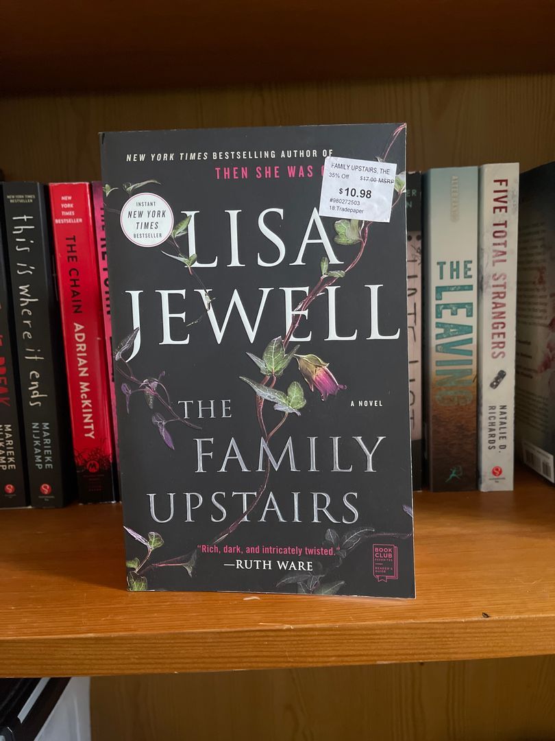 The Family Upstairs by Lisa Jewell, Paperback | Pangobooks