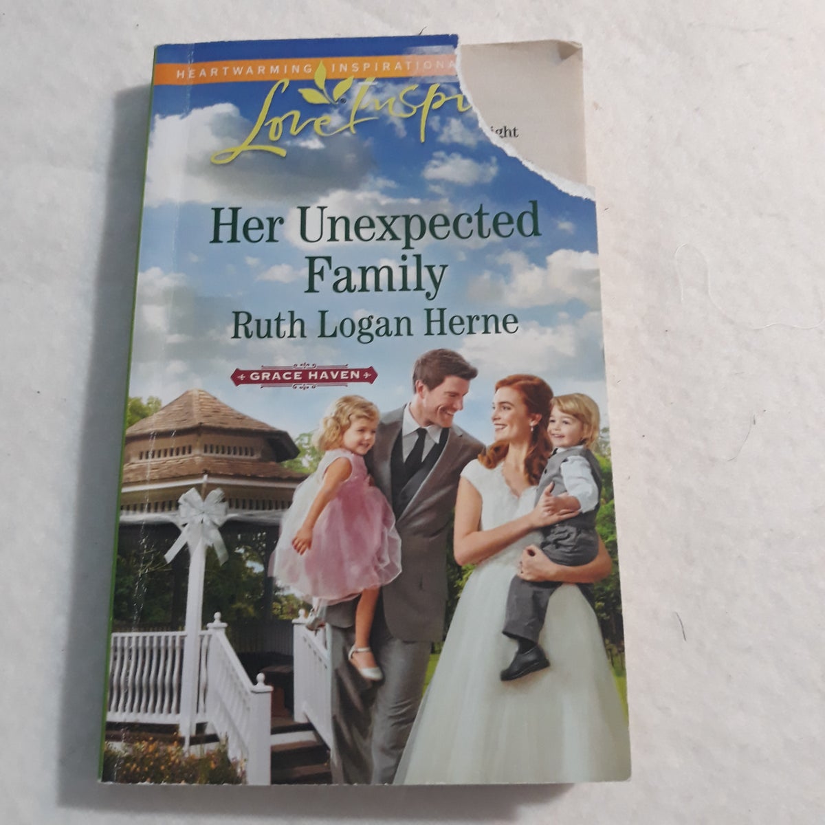 Her Unexpected Family by Ruth Logan Herne, Paperback | Pangobooks