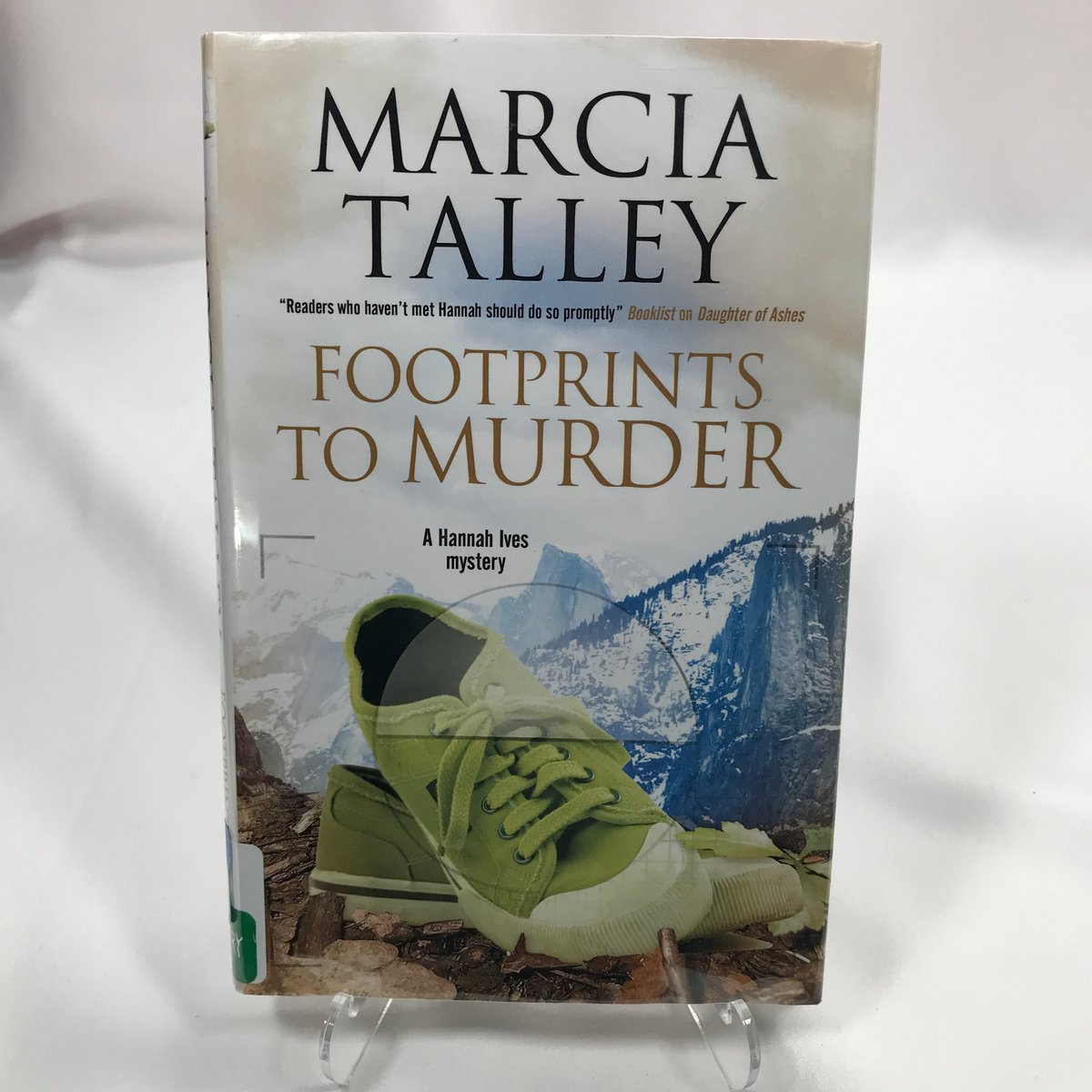 Footprints to Murder by Marcia Talley