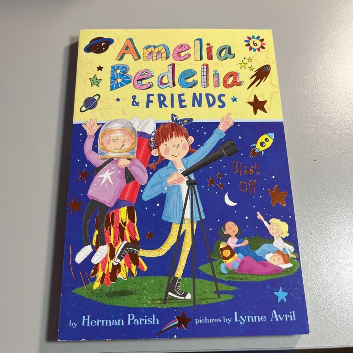 Amelia Bedelia and Friends #6: Amelia Bedelia and Friends Blast Off by ...