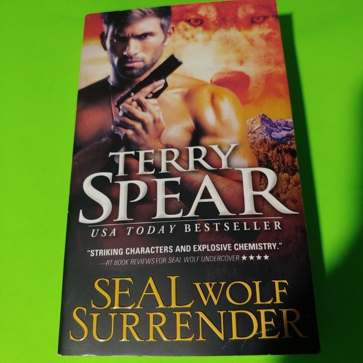 SEAL Wolf Surrender by Terry Spear, Paperback | Pangobooks