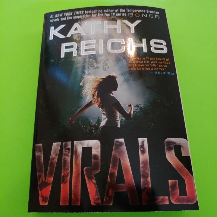 Virals by Kathy Reichs, Paperback | Pangobooks