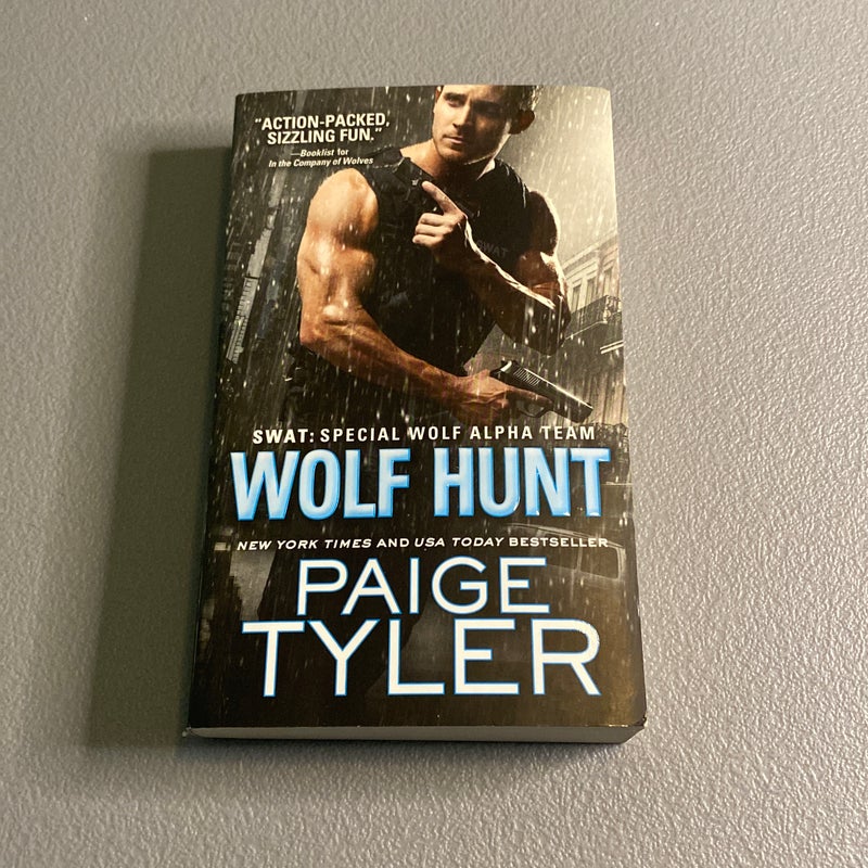 Wolf Hunt by Paige Tyler, Paperback | Pangobooks