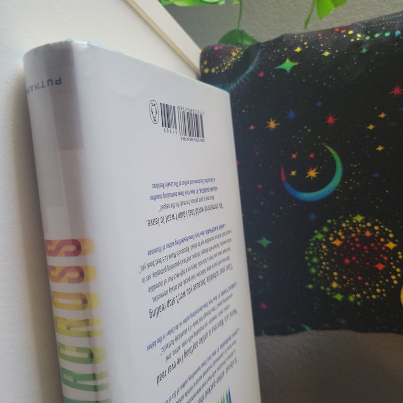 Warcross by Marie Lu, Hardcover | Pangobooks