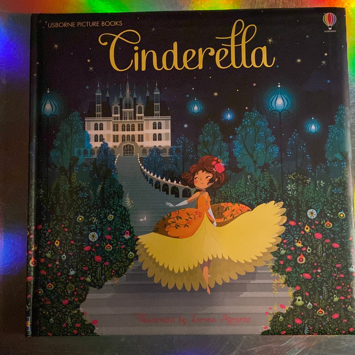 Cinderella Picture Book by Susanna Davidson | Pangobooks