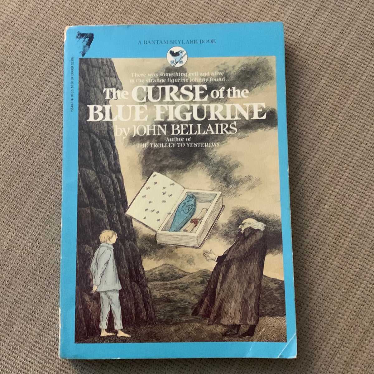 The Curse of the Blue Figurine by John Bellairs