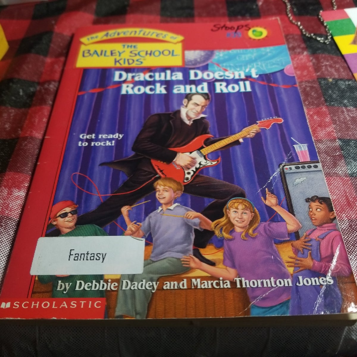 Dracula Doesn't Rock and Roll by Debbie Dadey, Marcia Jones