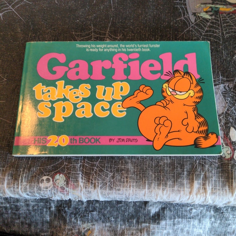 Takes up Space by Jim Davis, Paperback | Pangobooks