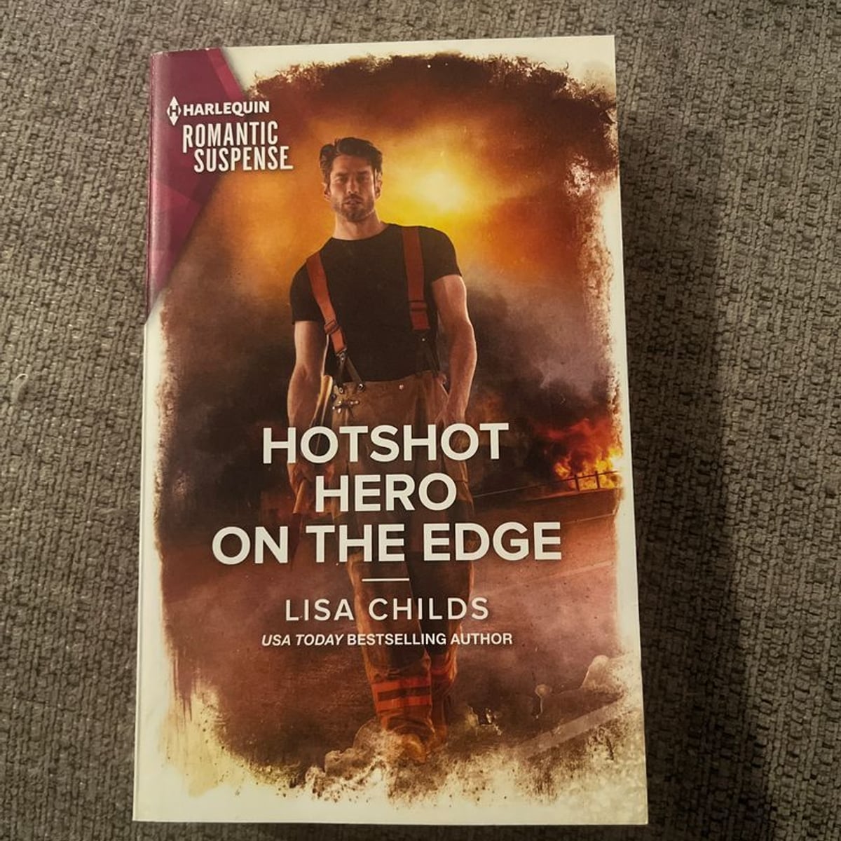 Hotshot Hero on the Edge by Lisa Childs