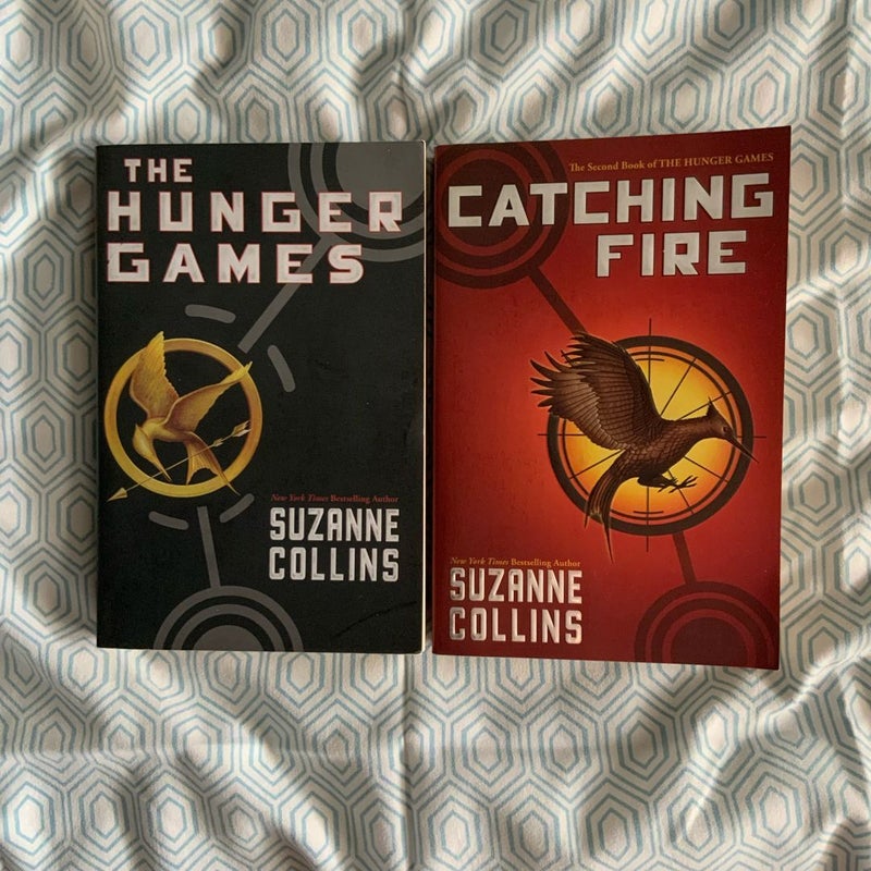 The Hunger Games & Catching Fire by Suzanne Collins, Paperback | Pangobooks