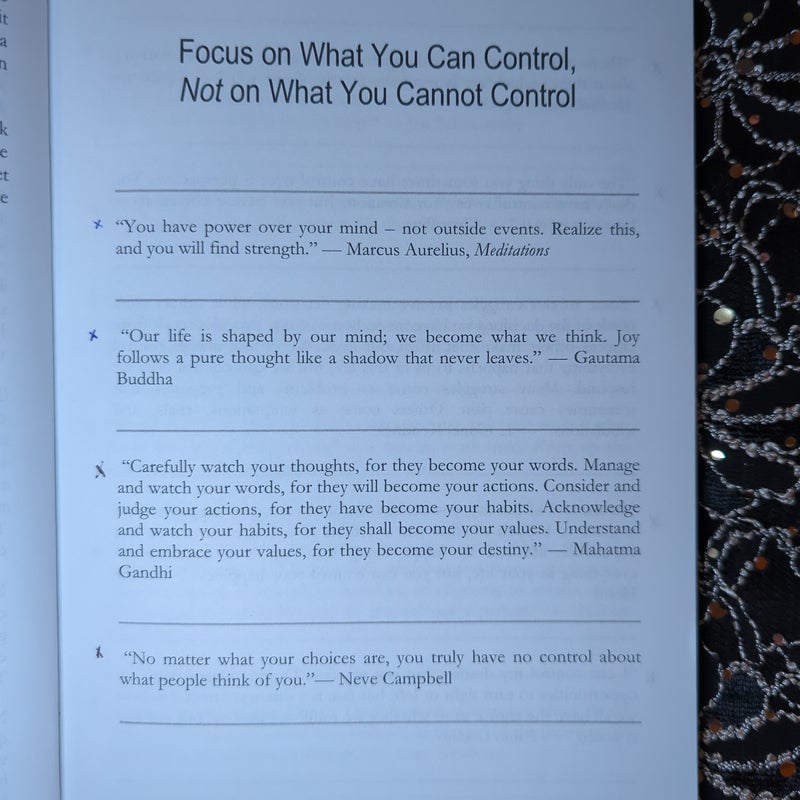 365 Quotes to Live Your Life By by I. C. Robledo, Paperback | Pangobooks