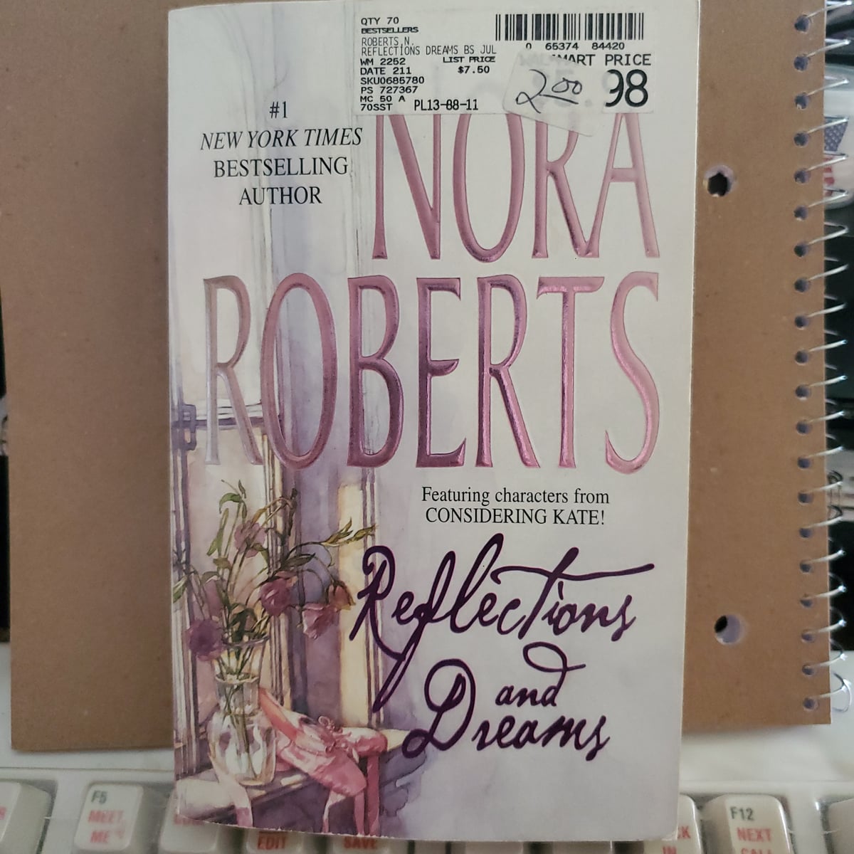 Reflections and Dreams by Nora Roberts , Paperback | Pangobooks