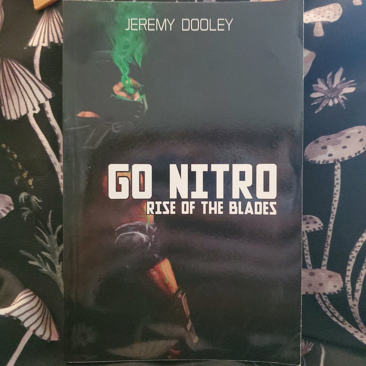 Go Nitro: Rise of the Blades by Jeremy Dooley, Paperback | Pangobooks