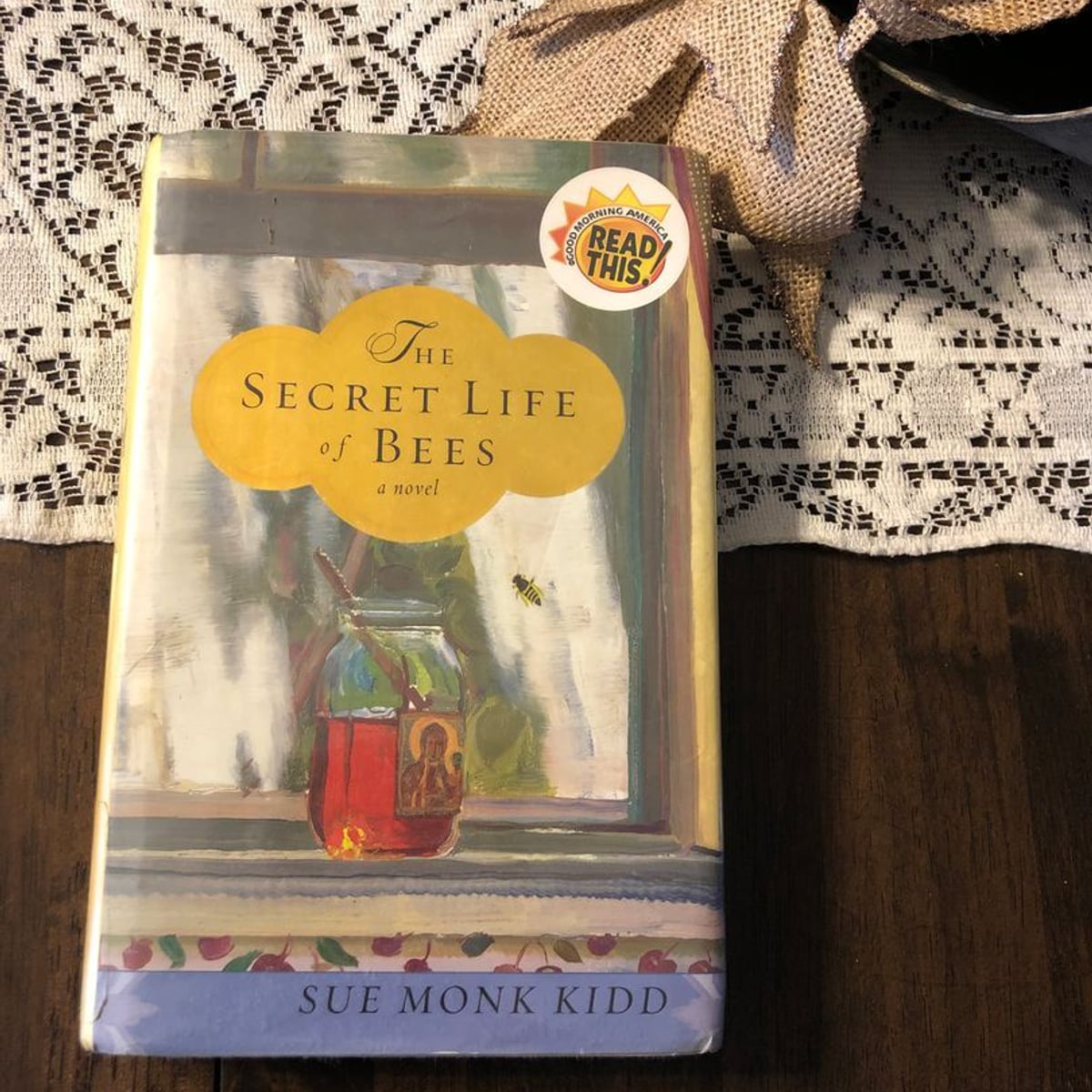 The Secret Life of Bees by Sue Monk Kidd, Hardcover | Pangobooks