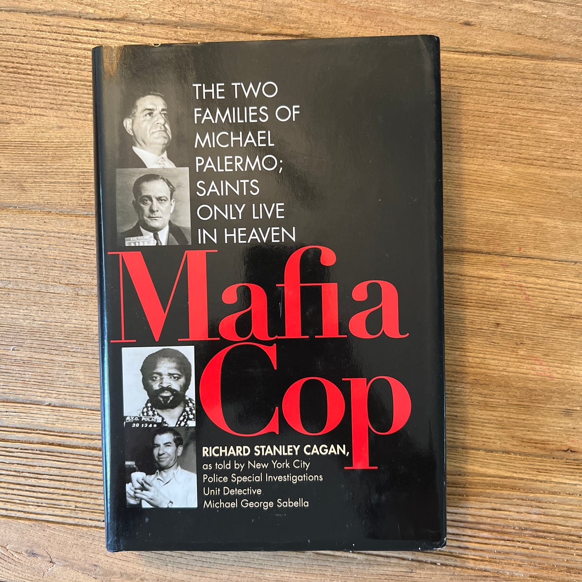 Mafia Cop by Richard Cagan