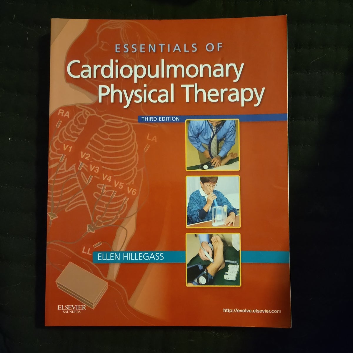 Essentials of Cardiopulmonary Physical Therapy by Ellen Hillegass
