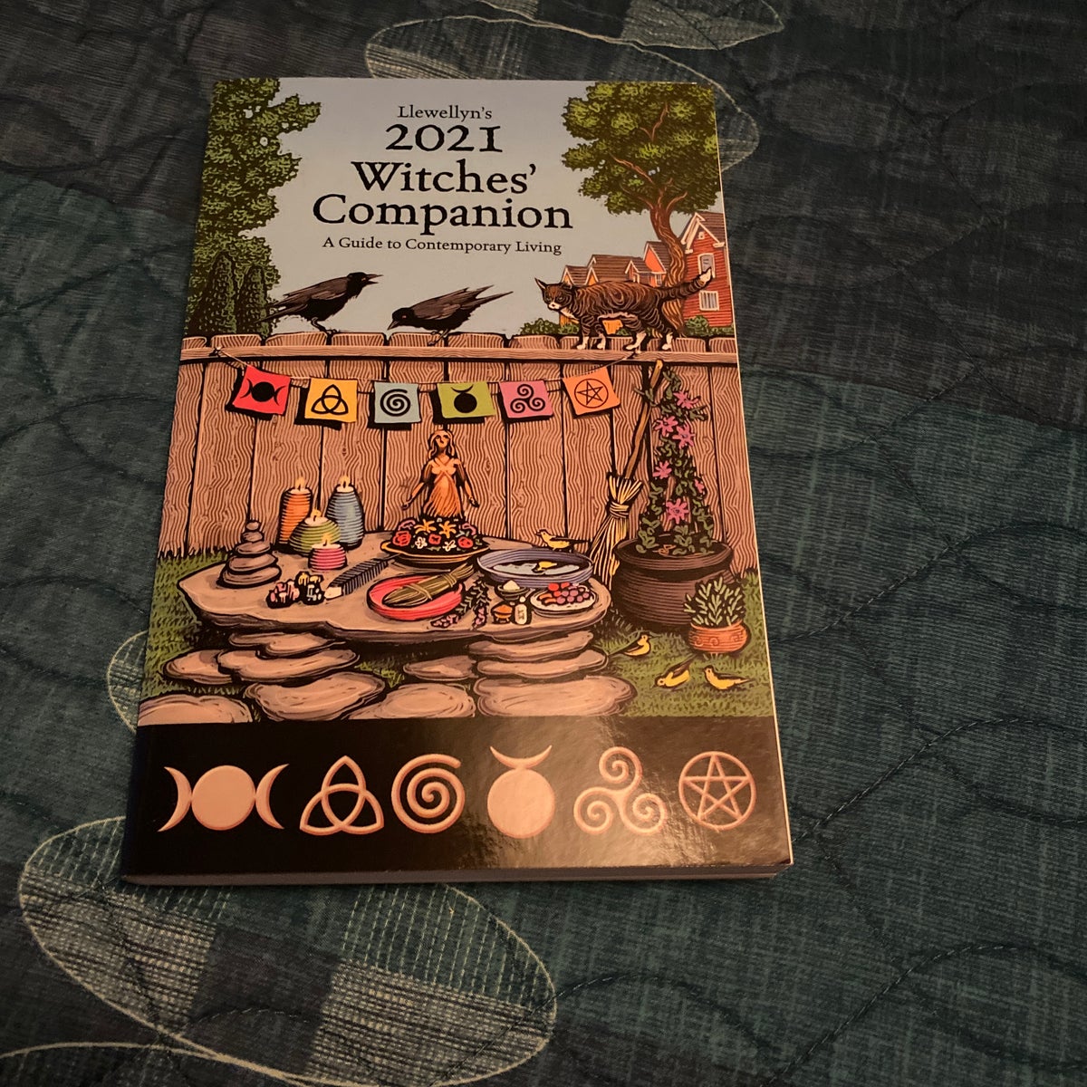 Llewellyn's 2021 Witches' Companion by Lupa, Susan Pesznecker, Deborah ...