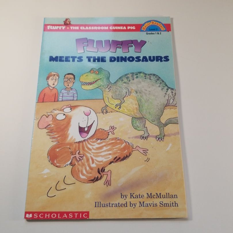 Fluffy Meets the Dinosaurs by Kate McMullan