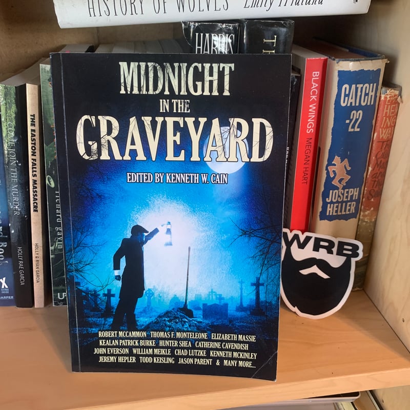 Midnight in the Graveyard by Kenneth W. Cain, Paperback | Pangobooks