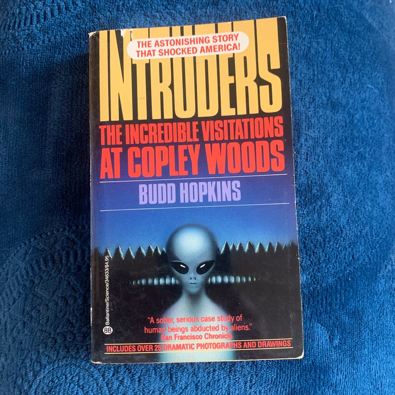 Intruders by Budd Hopkins, Paperback | Pangobooks