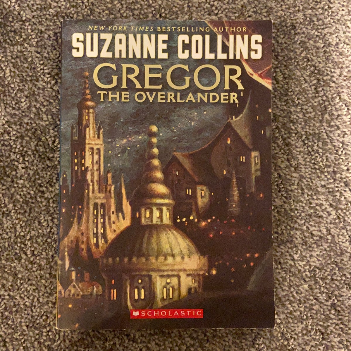 Gregor the Overlander by Suzanne Collins, Paperback | Pangobooks