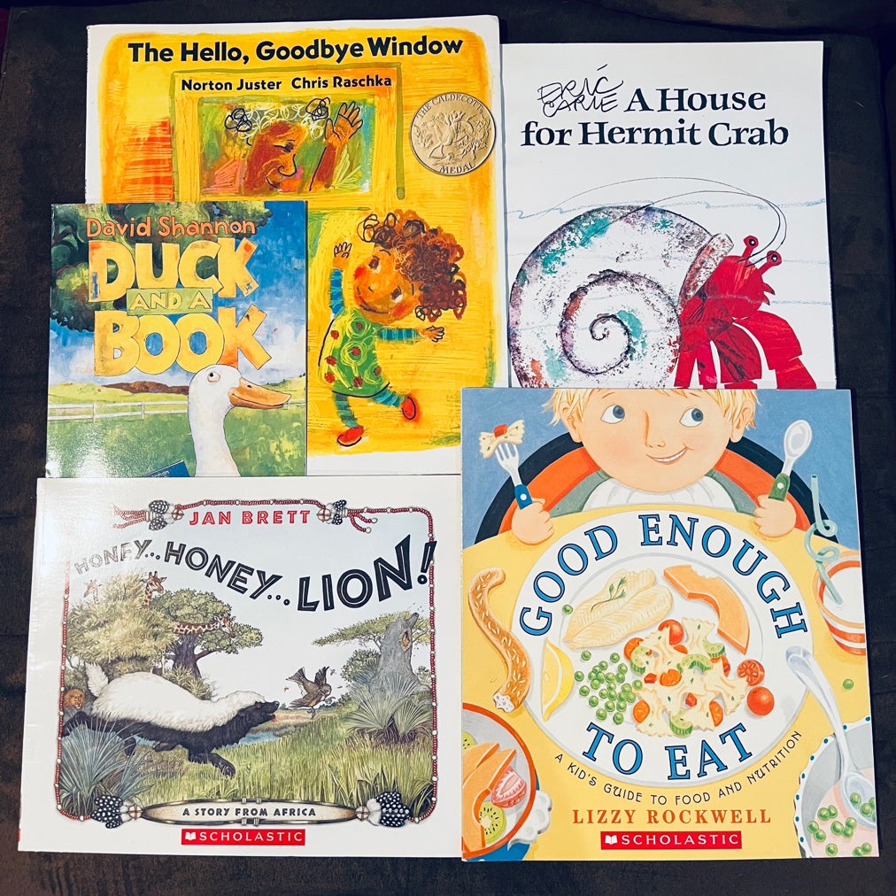 5 Scholastic books by Scholastic , Paperback | Pangobooks