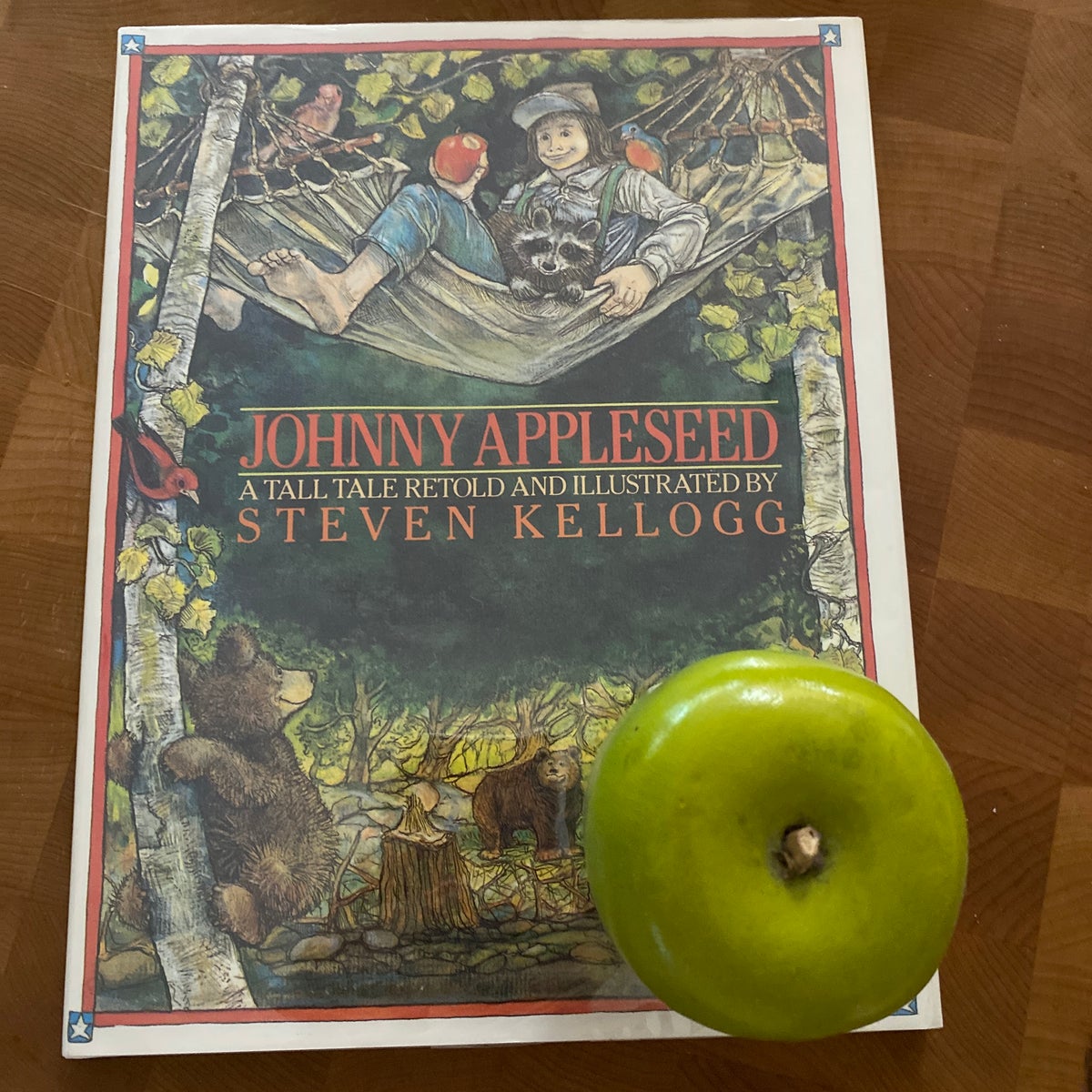 Johnny Appleseed by Steven Kellogg (Illustrator), Hardcover | Pangobooks