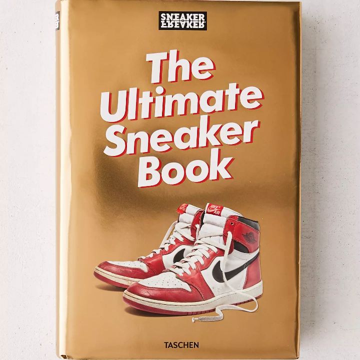 Sneaker Freaker. the Ultimate Sneaker Book by Simon Wood