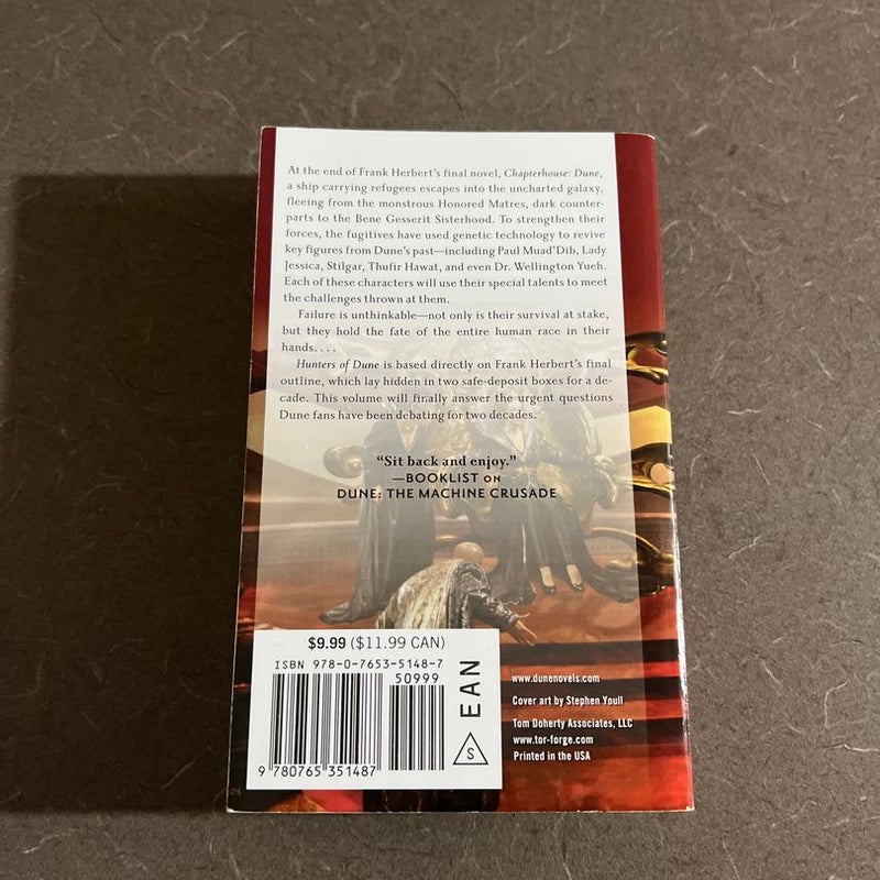 Hunters of Dune by Brian Herbert, Paperback | Pangobooks