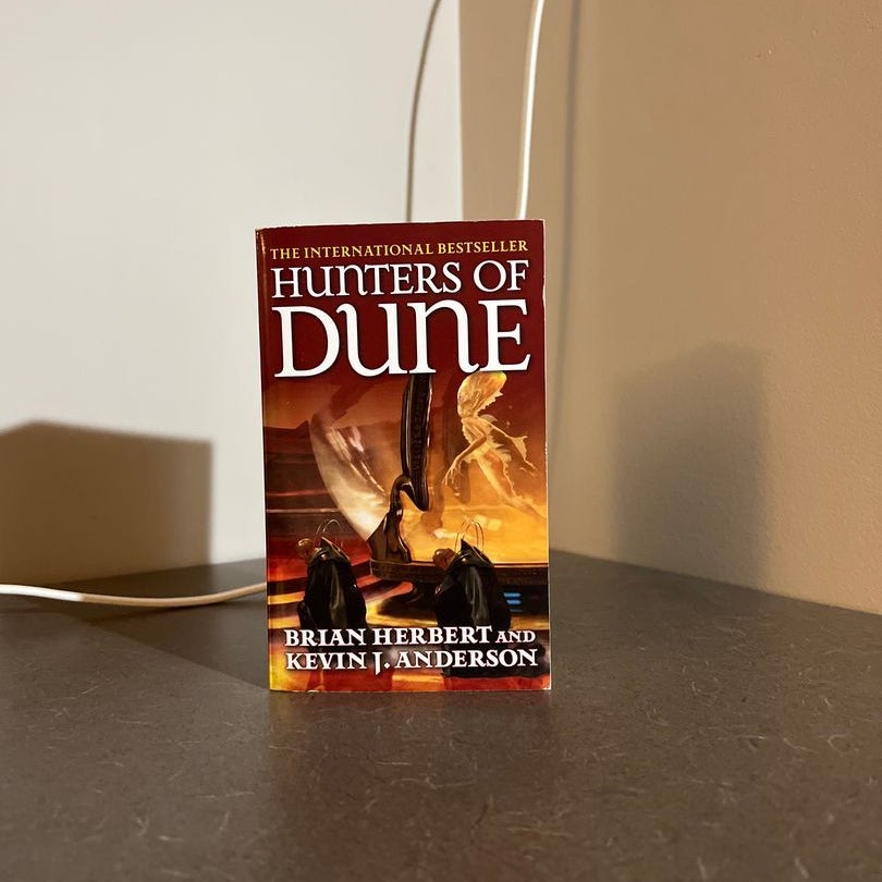 Hunters of Dune by Brian Herbert, Paperback | Pangobooks