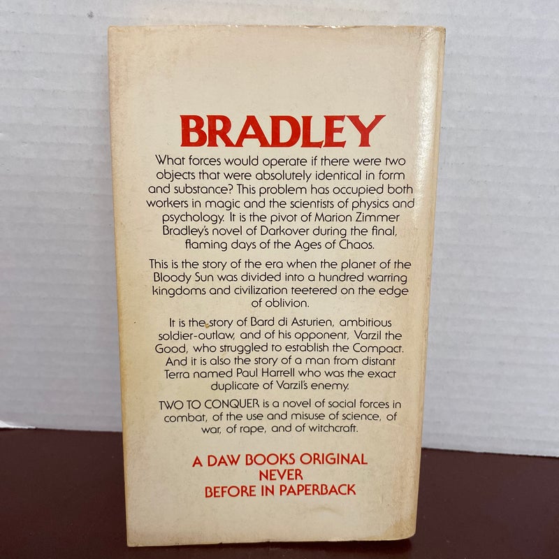 Two to Conquer by Marion Zimmer Bradley, Paperback | Pangobooks