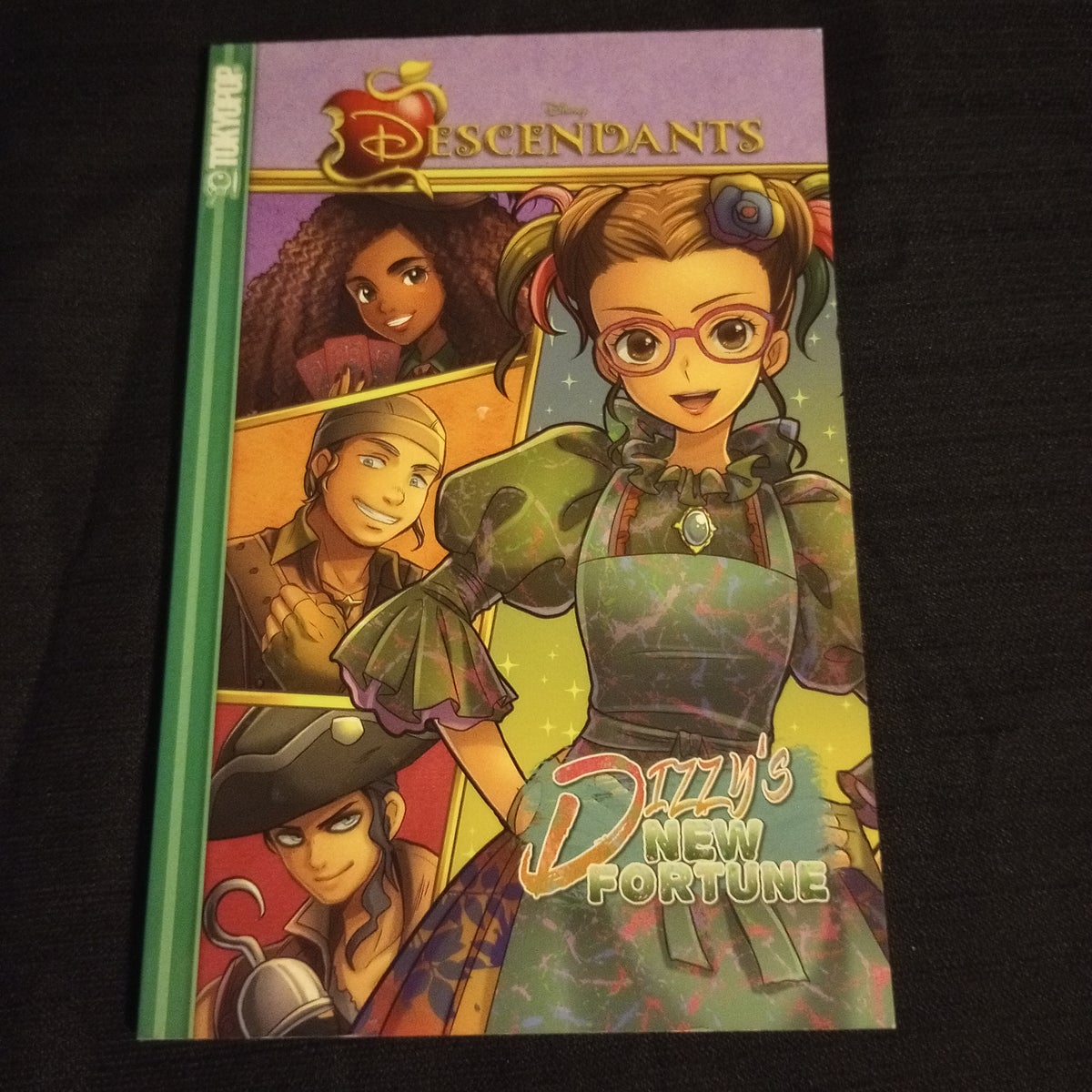 Disney Manga: Descendants - Dizzy's New Fortune by Jason Muell