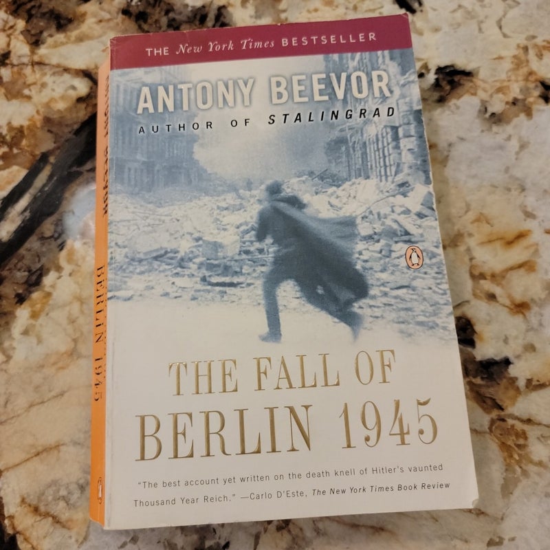 The Fall of Berlin 1945 by Antony Beevor, Paperback | Pangobooks